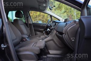 Black Opel Meriva 2011 in Riga, with an engine capacity of 1.70 L and mileage of 205 thousand km for 2995 €, photo 16 on AUTOMOTO.COM.LV