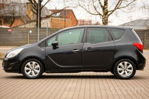 Black Opel Meriva 2012 in Jelgava, with an engine capacity of 1.70 L and mileage of 0 thousand km for 500 €, photo 8 on AUTOMOTO.COM.LV