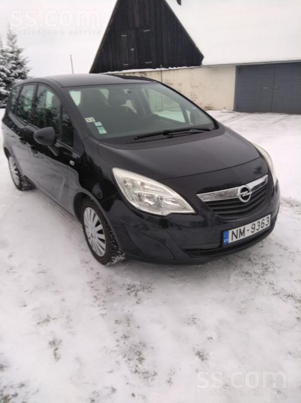 Black Opel Meriva 2012 in Liepaja, with an engine capacity of 1.70 L and mileage of 217 thousand km for 4650 €, photo 1 on AUTOMOTO.COM.LV
