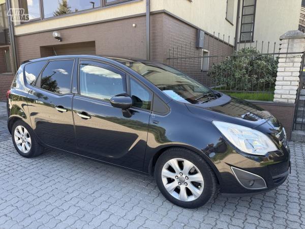 Black Opel Meriva 2012 in Alytus, with an engine capacity of 1.70 L and mileage of 257 thousand km for 3900 €, photo 7 on AUTOMOTO.COM.LV