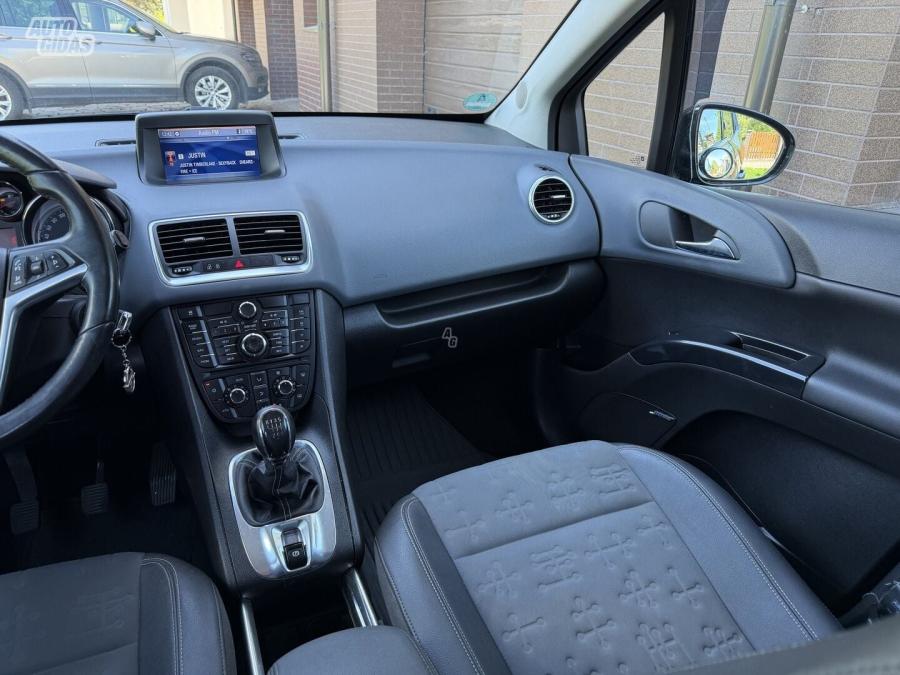 Black Opel Meriva 2012 in Alytus, with an engine capacity of 1.70 L and mileage of 257 thousand km for 3900 €, photo 28 on AUTOMOTO.COM.LV