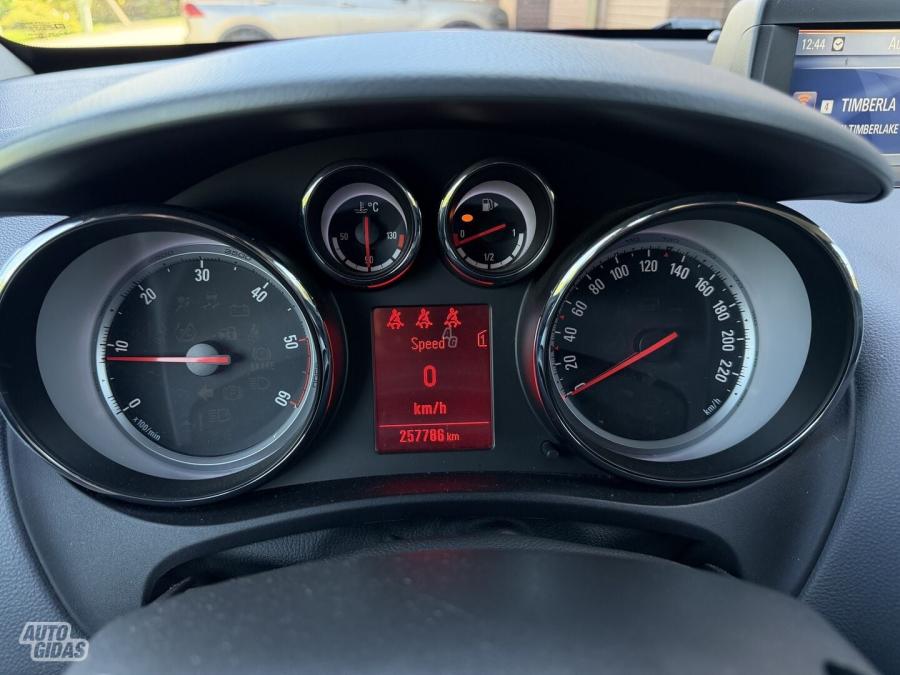 Black Opel Meriva 2012 in Alytus, with an engine capacity of 1.70 L and mileage of 257 thousand km for 3900 €, photo 31 on AUTOMOTO.COM.LV