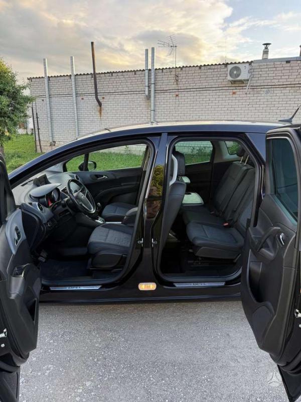 Black Opel Meriva 2012 in Kaunas, with an engine capacity of 1.36 L and mileage of 242 thousand km for 2950 €, photo 9 on AUTOMOTO.COM.LV