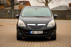 Black Opel Meriva 2012 in Riga, with an engine capacity of 1.70 L and mileage of 201 thousand km for 4350 €, photo 3 on AUTOMOTO.COM.LV