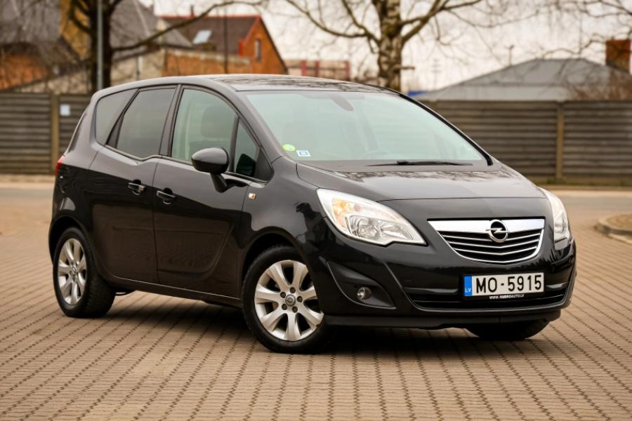 Black Opel Meriva 2012 in Riga, with an engine capacity of 1.70 L and mileage of 201 thousand km for 4350 €, photo 4 on AUTOMOTO.COM.LV