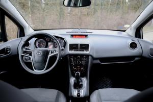 Black Opel Meriva 2012 in Riga, with an engine capacity of 1.70 L and mileage of 201 thousand km for 4350 €, photo 18 on AUTOMOTO.COM.LV