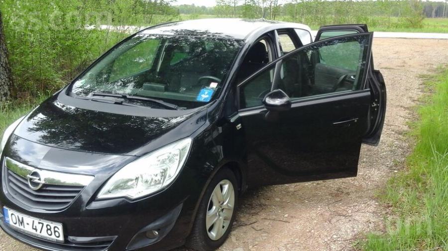 Black Opel Meriva 2012 in Ogre, with an engine capacity of 1.40 L and mileage of 189 thousand km for 4390 €, photo 1 on AUTOMOTO.COM.LV