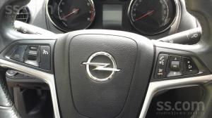 Black Opel Meriva 2012 in Ogre, with an engine capacity of 1.40 L and mileage of 189 thousand km for 4390 €, photo 12 on AUTOMOTO.COM.LV