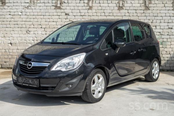 Black Opel Meriva 2012 in Liepaja, with an engine capacity of 1.30 L and mileage of 311 thousand km for 3300 €, photo 1 on AUTOMOTO.COM.LV