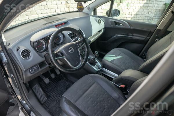 Black Opel Meriva 2012 in Liepaja, with an engine capacity of 1.30 L and mileage of 311 thousand km for 3300 €, photo 8 on AUTOMOTO.COM.LV