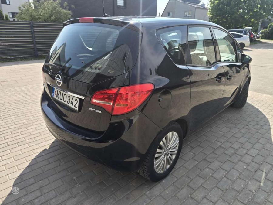 Black Opel Meriva 2012 in Kaunas, with an engine capacity of 1.25 L and mileage of 294 thousand km for 2750 €, photo 4 on AUTOMOTO.COM.LV