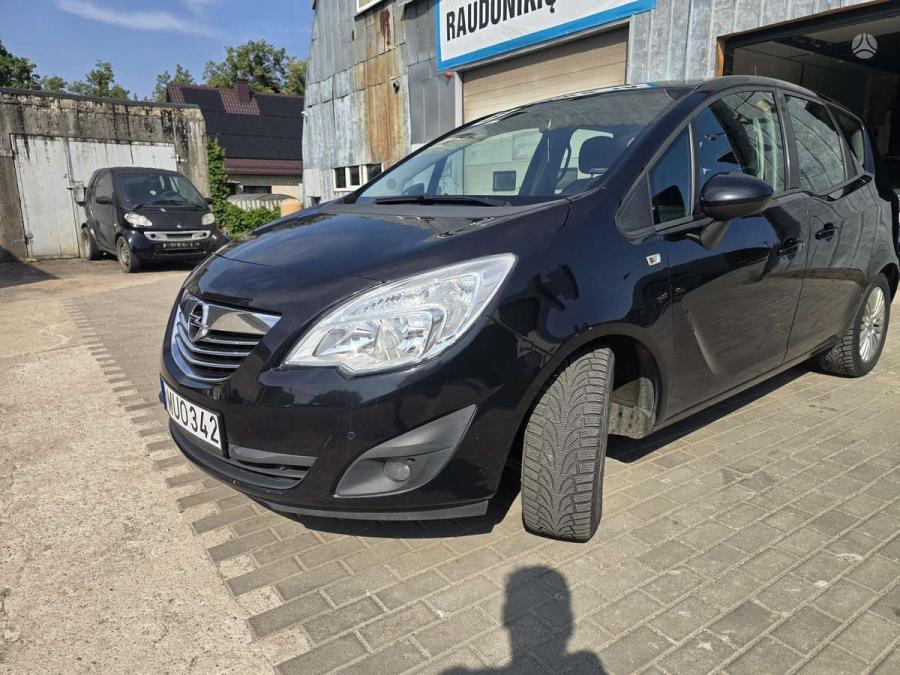 Black Opel Meriva 2012 in Kaunas, with an engine capacity of 1.25 L and mileage of 294 thousand km for 2750 €, photo 5 on AUTOMOTO.COM.LV