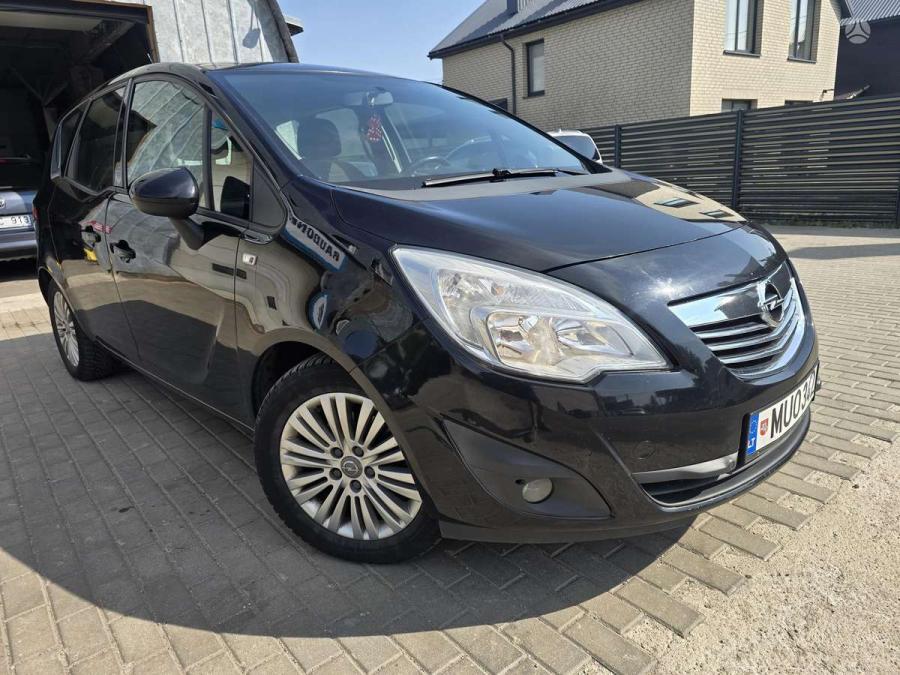 Black Opel Meriva 2012 in Kaunas, with an engine capacity of 1.25 L and mileage of 294 thousand km for 2750 €, photo 6 on AUTOMOTO.COM.LV