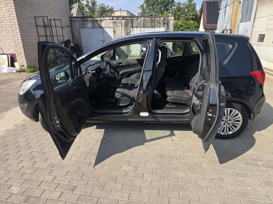 Black Opel Meriva 2012 in Kaunas, with an engine capacity of 1.25 L and mileage of 294 thousand km for 2750 €, photo 11 on AUTOMOTO.COM.LV