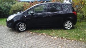 Black Opel Meriva 2012 in Ogre, with an engine capacity of 1.40 L and mileage of 191 thousand km for 4250 €, photo 4 on AUTOMOTO.COM.LV