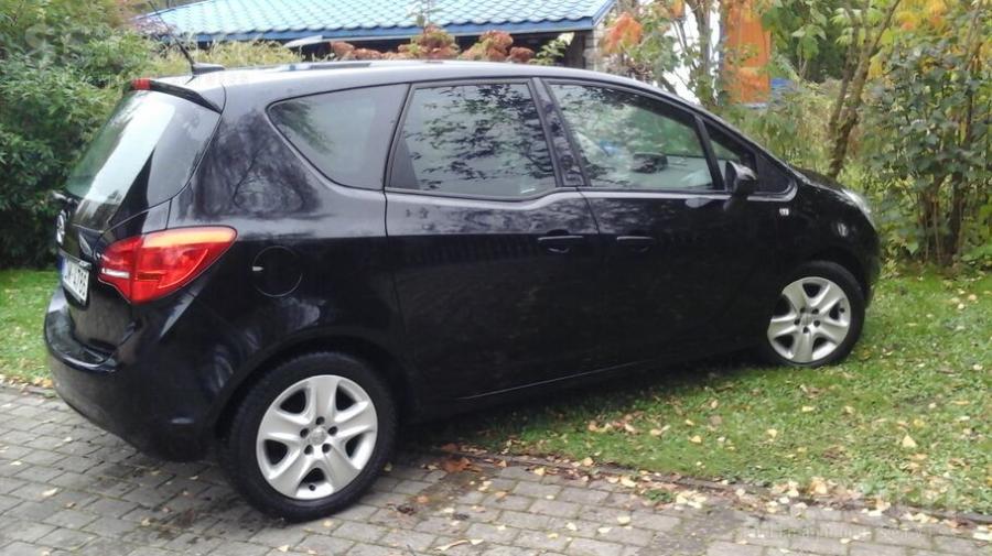 Black Opel Meriva 2012 in Ogre, with an engine capacity of 1.40 L and mileage of 191 thousand km for 4250 €, photo 7 on AUTOMOTO.COM.LV