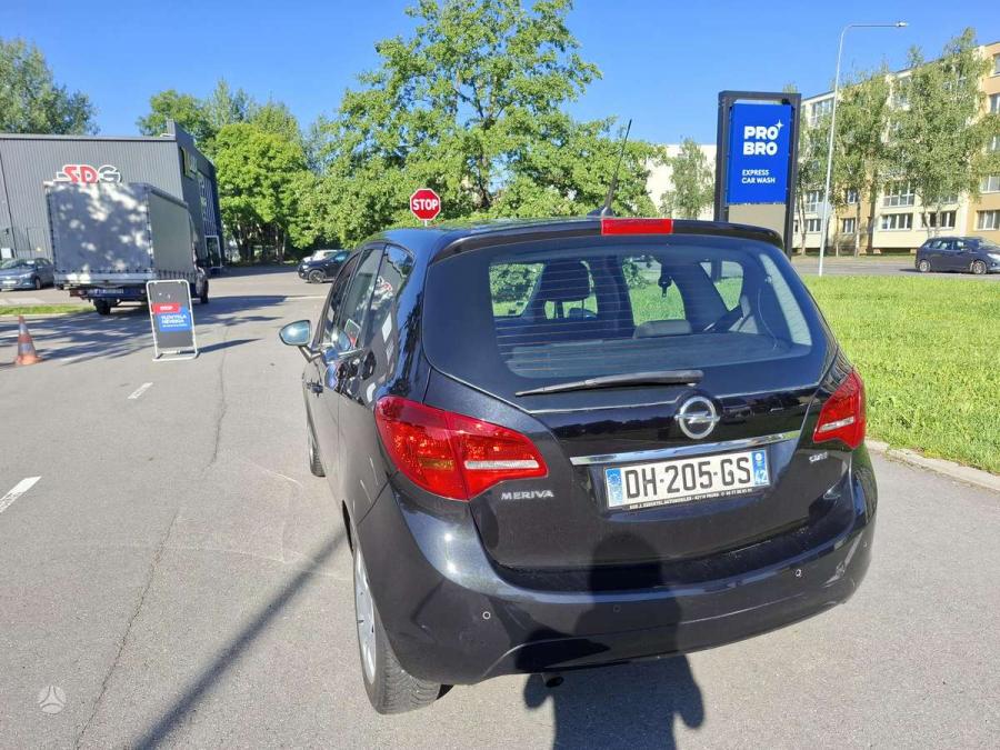 Melns Opel Meriva 2014 Panevēža, ar dzinēja tilpumu 1.60 L un nobraukumu 198 tūkst. km par 3200 €, foto 7 vietnē AUTOMOTO.COM.LV