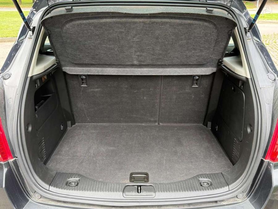 Melns Opel Meriva 2014 Tauragė, ar dzinēja tilpumu 1.69 L un nobraukumu 207 tūkst. km par 4900 €, foto 12 vietnē AUTOMOTO.COM.LV