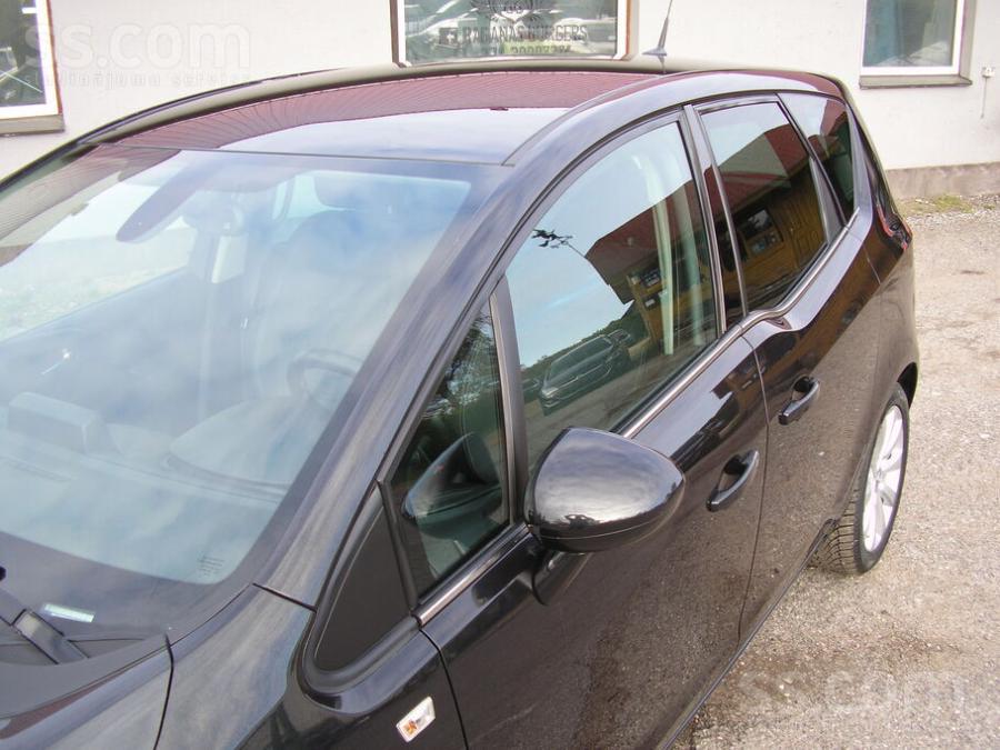 Black Opel Meriva 2015 in Riga, with an engine capacity of 1.70 L and mileage of 0 thousand km for 7450 €, photo 13 on AUTOMOTO.COM.LV