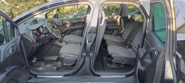 Melns Opel Meriva 2015 Kauņa, ar dzinēja tilpumu 1.40 L un nobraukumu 207 tūkst. km par 5299 €, foto 11 vietnē AUTOMOTO.COM.LV
