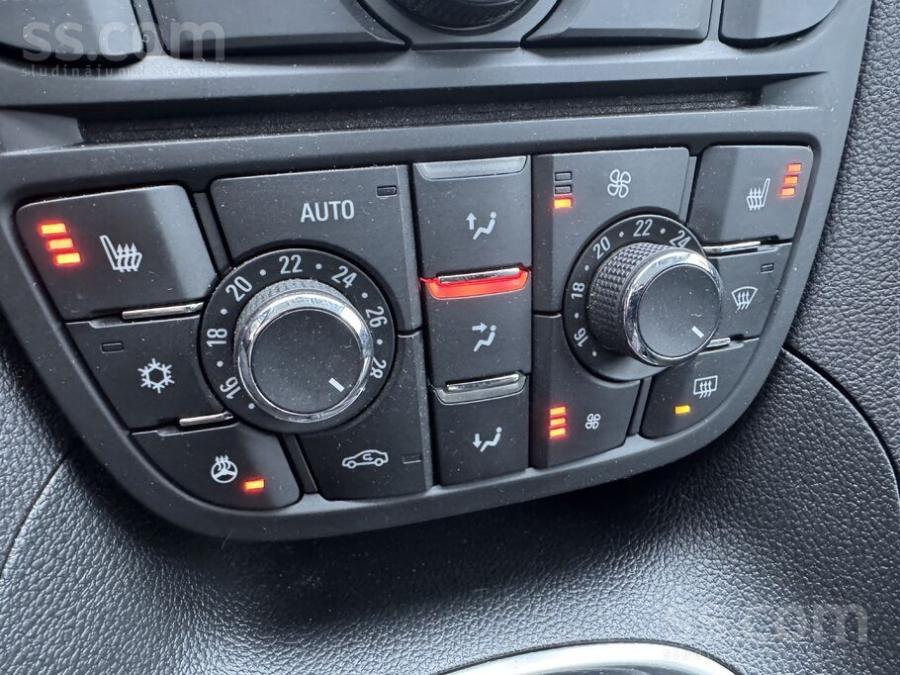Melns Opel Meriva 2015 Ogre, ar dzinēja tilpumu 1.60 L un nobraukumu 172 tūkst. km par 5550 €, foto 22 vietnē AUTOMOTO.COM.LV