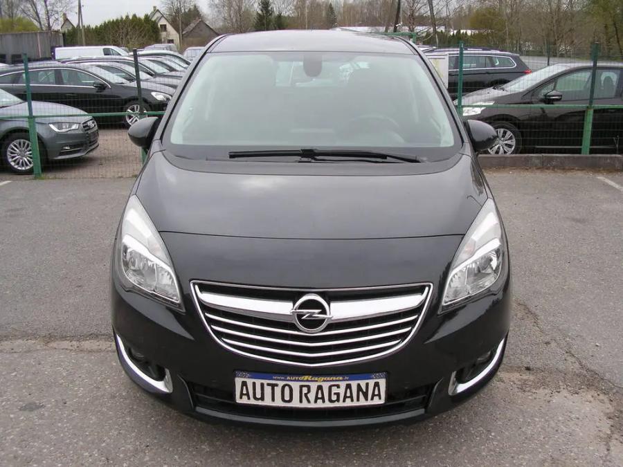 Black Opel Meriva 2015 in Sigulda, with an engine capacity of 1.70 L and mileage of 181 thousand km for 6750 €, photo 6 on AUTOMOTO.COM.LV