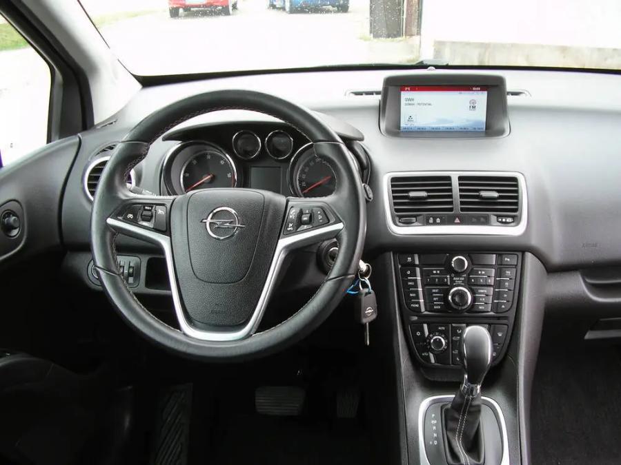 Black Opel Meriva 2015 in Sigulda, with an engine capacity of 1.70 L and mileage of 181 thousand km for 6750 €, photo 15 on AUTOMOTO.COM.LV
