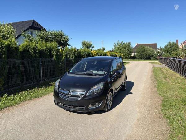 Black Opel Meriva 2015 in Jurbarkas, with an engine capacity of 1.60 L and mileage of 263 thousand km for 3600 €, photo 2 on AUTOMOTO.COM.LV