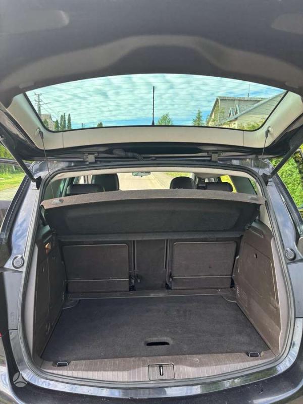 Black Opel Meriva 2015 in Jurbarkas, with an engine capacity of 1.60 L and mileage of 263 thousand km for 3600 €, photo 8 on AUTOMOTO.COM.LV