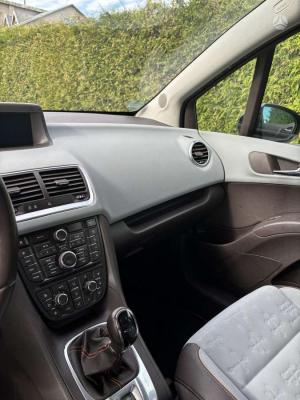 Melns Opel Meriva 2015 Jurbarkas, ar dzinēja tilpumu 1.60 L un nobraukumu 263 tūkst. km par 3600 €, foto 16 vietnē AUTOMOTO.COM.LV