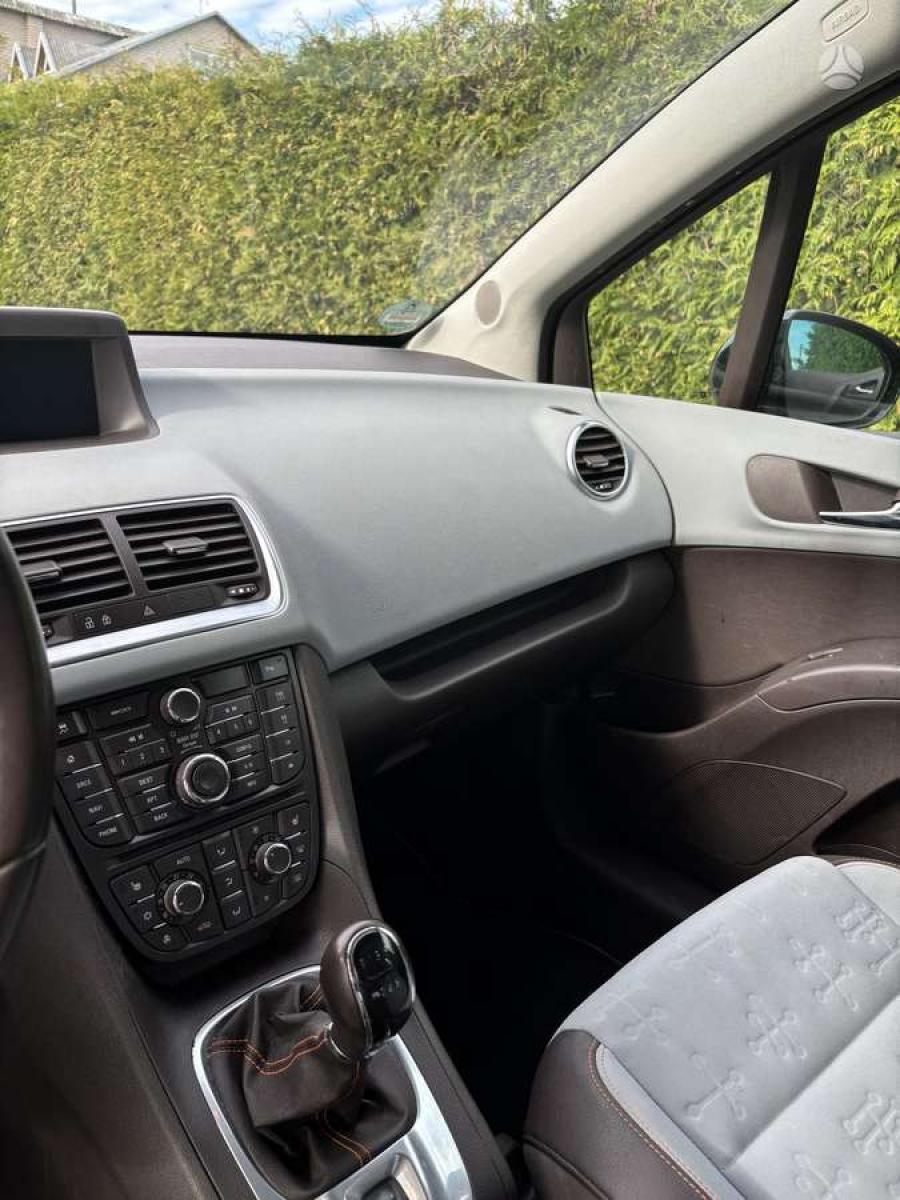 Melns Opel Meriva 2015 Jurbarkas, ar dzinēja tilpumu 1.60 L un nobraukumu 263 tūkst. km par 3600 €, foto 16 vietnē AUTOMOTO.COM.LV
