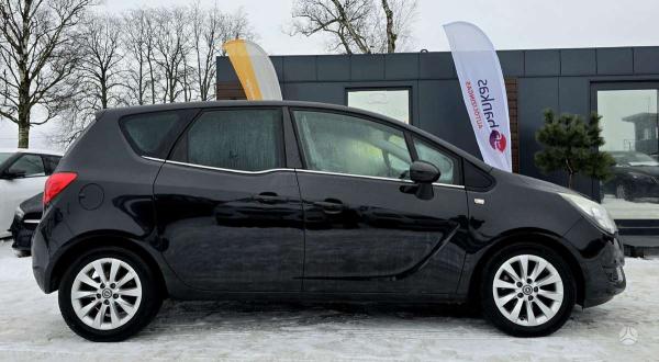 Black Opel Meriva 2016 in Taurage, with an engine capacity of 1.36 L and mileage of 185 thousand km for 4450 €, photo 6 on AUTOMOTO.COM.LV