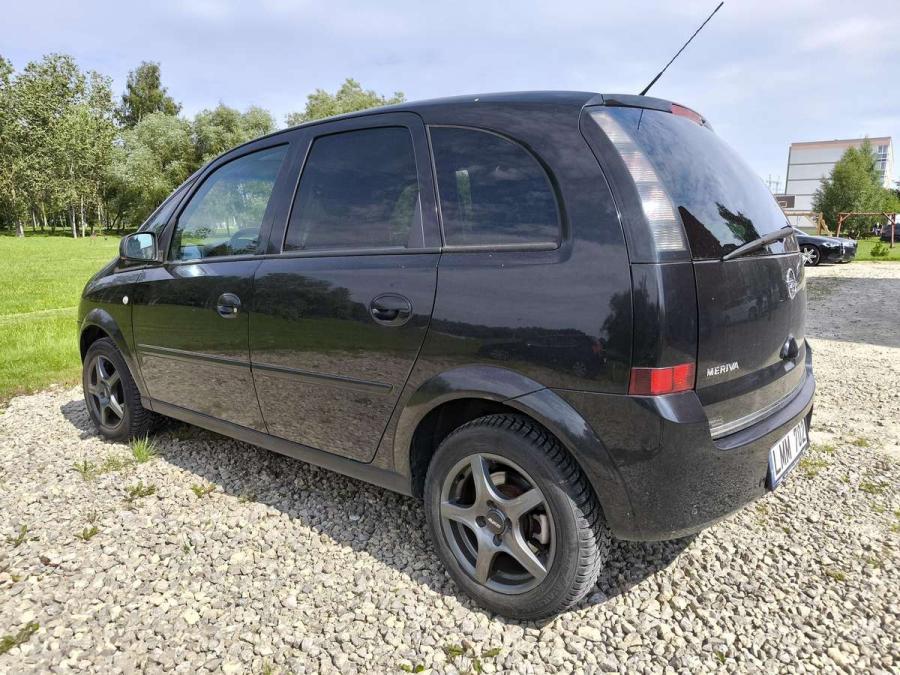Melns Opel Meriva 2009 Šauļi, ar dzinēja tilpumu 1.80 L un nobraukumu 215 tūkst. km par 2000 €, foto 7 vietnē AUTOMOTO.COM.LV
