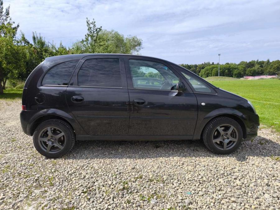 Melns Opel Meriva 2009 Šauļi, ar dzinēja tilpumu 1.80 L un nobraukumu 215 tūkst. km par 2000 €, foto 9 vietnē AUTOMOTO.COM.LV