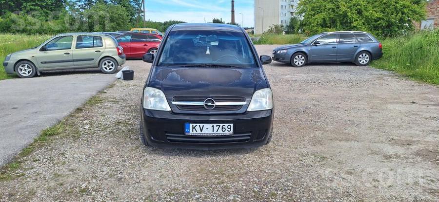 Black Opel Meriva 2004 in Tukums, with an engine capacity of 1.70 L and mileage of 300 thousand km for 2795 €, photo 6 on AUTOMOTO.COM.LV