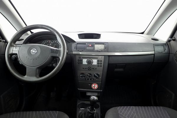 Black Opel Meriva 2006 in Tallinn, with an engine capacity of 1.20 L and mileage of 249 thousand km for 399 €, photo 5 on AUTOMOTO.COM.LV