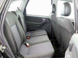 Black Opel Meriva 2006 in Tallinn, with an engine capacity of 1.20 L and mileage of 249 thousand km for 399 €, photo 8 on AUTOMOTO.COM.LV