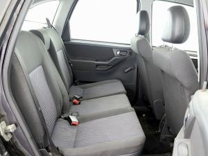 Black Opel Meriva 2006 in Tallinn, with an engine capacity of 1.20 L and mileage of 249 thousand km for 399 €, photo 15 on AUTOMOTO.COM.LV
