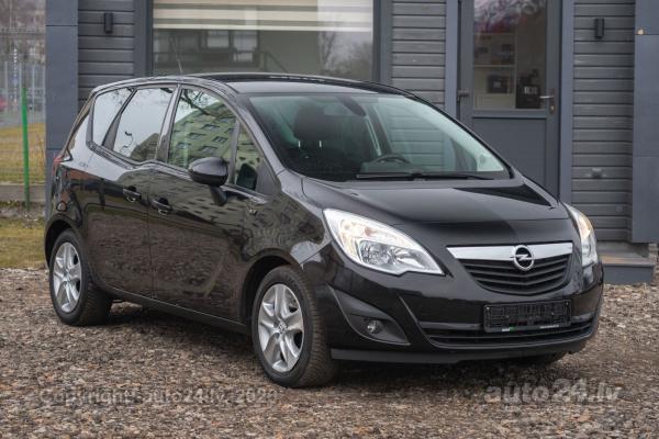 Black Opel Meriva 2011 in Liepaja, with an engine capacity of 1.70 L and mileage of 251 thousand km for 4500 €, photo 1 on AUTOMOTO.COM.LV