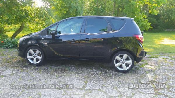 Melns Opel Meriva 2015 Kuresāre, ar dzinēja tilpumu 1.60 L un nobraukumu 158 tūkst. km par 6900 €, foto 3 vietnē AUTOMOTO.COM.LV