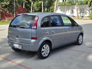 Blue Opel Meriva 2004 in Kretinga, with an engine capacity of 1.69 L and mileage of 186 thousand km for 999 €, photo 3 on AUTOMOTO.COM.LV