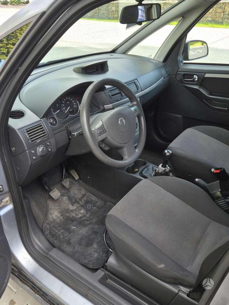 Blue Opel Meriva 2004 in Kretinga, with an engine capacity of 1.69 L and mileage of 186 thousand km for 999 €, photo 11 on AUTOMOTO.COM.LV