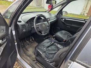 Zils Opel Meriva 2004 Liepāja, ar dzinēja tilpumu 1.70 L un nobraukumu 375 tūkst. km par 1000 €, foto 6 vietnē AUTOMOTO.COM.LV