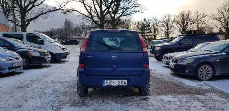 Blue Opel Meriva 2005 in Valmiera, with an engine capacity of 1.40 L and mileage of 214 thousand km for 1250 €, photo 5 on AUTOMOTO.COM.LV