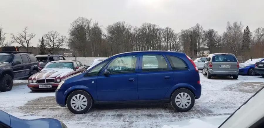 Blue Opel Meriva 2005 in Valmiera, with an engine capacity of 1.40 L and mileage of 214 thousand km for 1250 €, photo 7 on AUTOMOTO.COM.LV