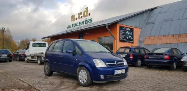 Blue Opel Meriva 2005 in Valmiera, with an engine capacity of 1.40 L and mileage of 212 thousand km for 1000 €, photo 1 on AUTOMOTO.COM.LV
