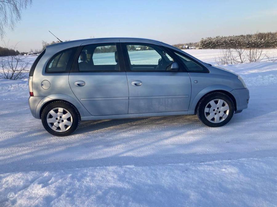 Blue Opel Meriva 2006 in Vilnius, with an engine capacity of 1.60 L and mileage of 205 thousand km for 850 €, photo 3 on AUTOMOTO.COM.LV