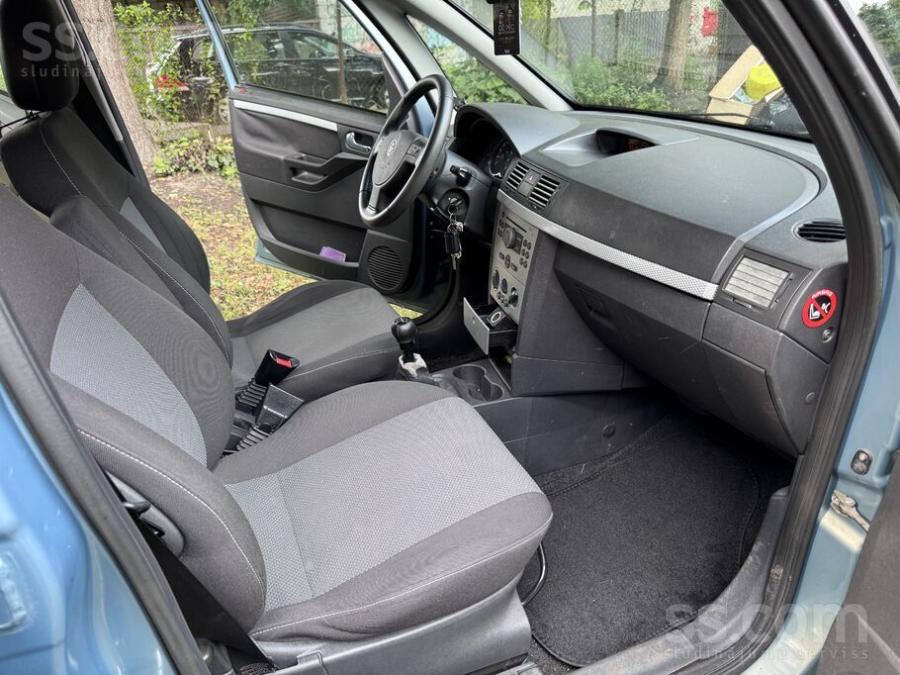 Blue Opel Meriva 2006 in Liepaja, with an engine capacity of 1.30 L and mileage of 261 thousand km for 1750 €, photo 9 on AUTOMOTO.COM.LV