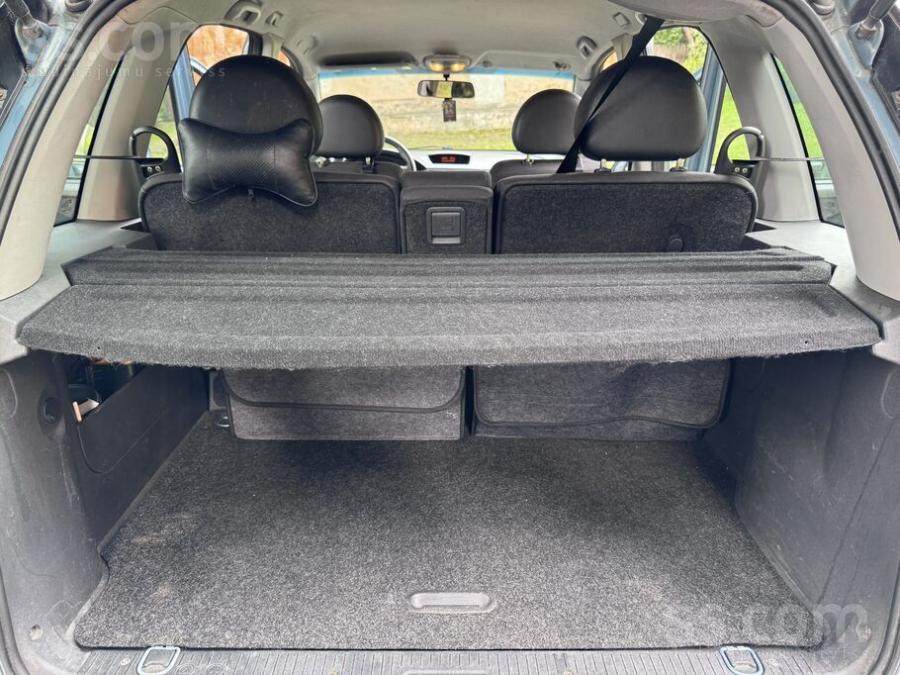 Blue Opel Meriva 2006 in Liepaja, with an engine capacity of 1.30 L and mileage of 261 thousand km for 1750 €, photo 13 on AUTOMOTO.COM.LV
