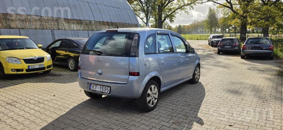 Blue Opel Meriva 2007 in Valmiera, with an engine capacity of 1.70 L and mileage of 368 thousand km for 1400 €, photo 4 on AUTOMOTO.COM.LV